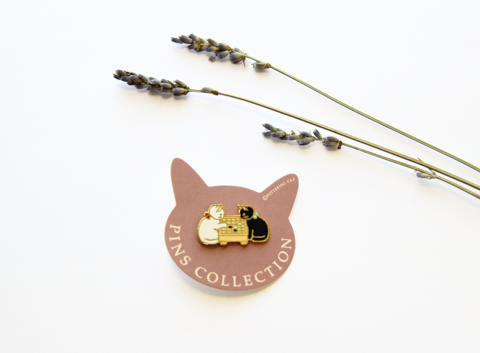 Pottering Cat Enamel Pin - The Game of Go – Pinky Elephant