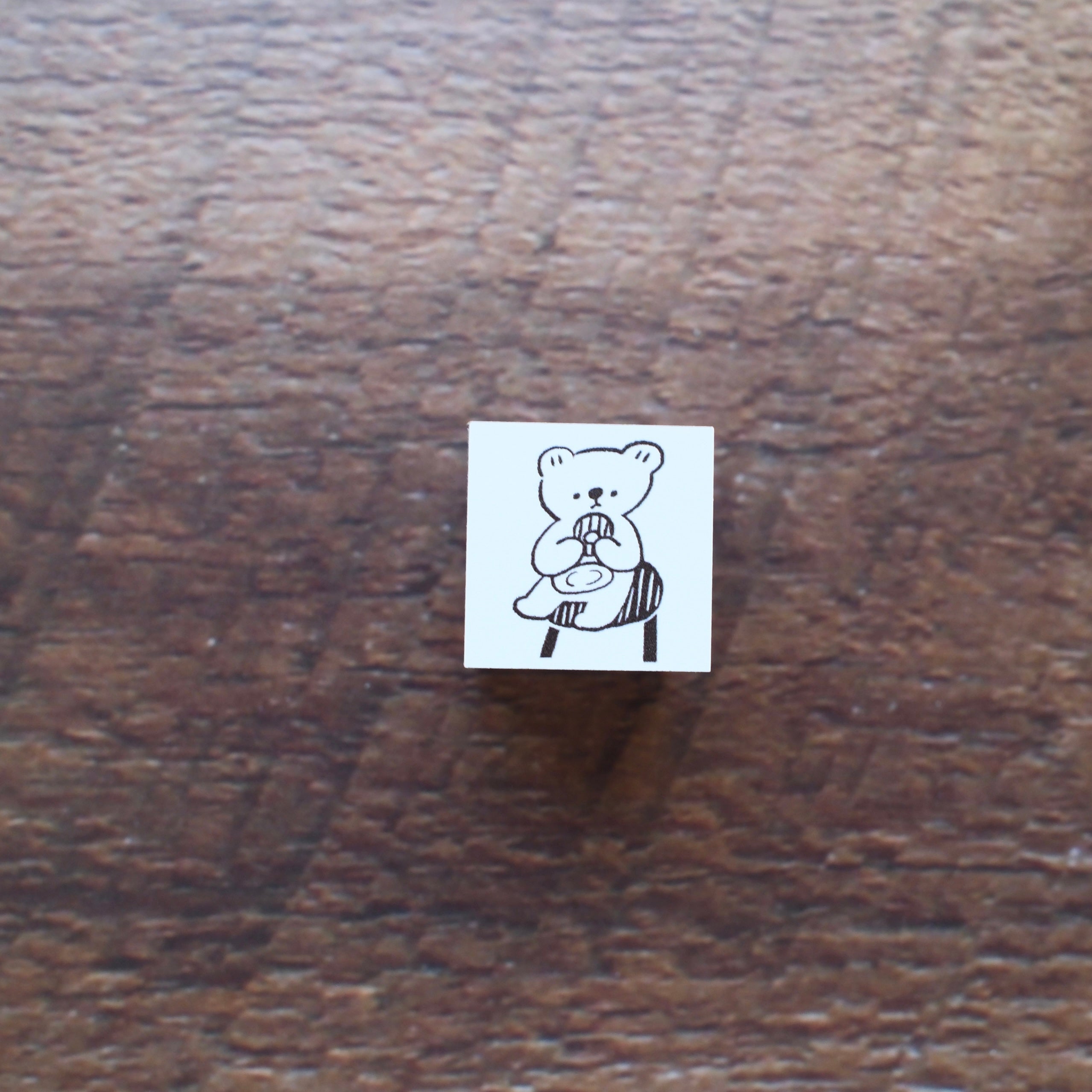 ranmyu Rubber Stamp - Kuma Eating A Donut – Pinky Elephant